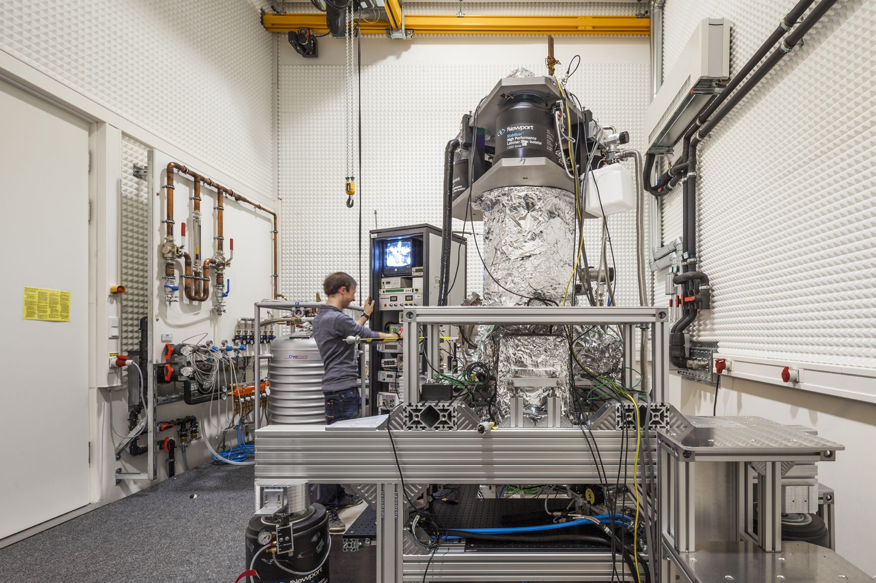 Max Planck Institute for Solid State Research, Precision Laboratory ...