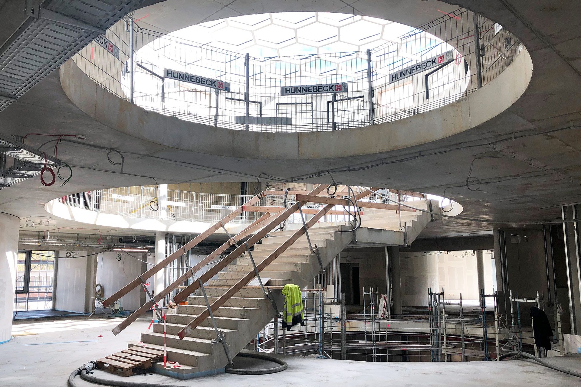 Max Planck Institute for the Structure and Dynamics of Matter, Hamburg ...